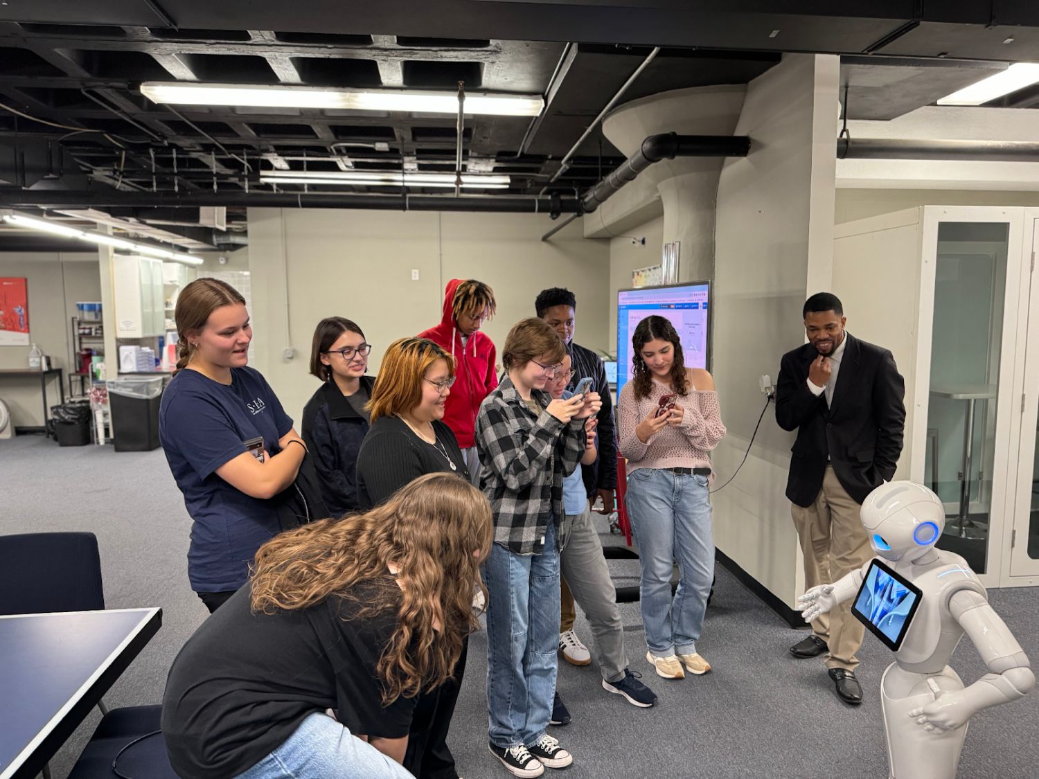 ClimaTeens visit MassRobotics - MassRobotics