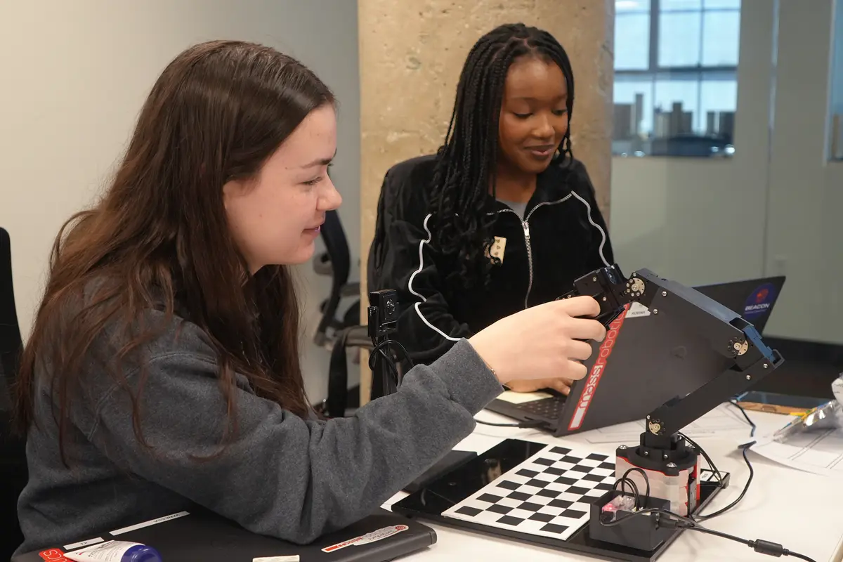 MassRobotics Program at UMass Lowell Empowers Next Generation of Female ...